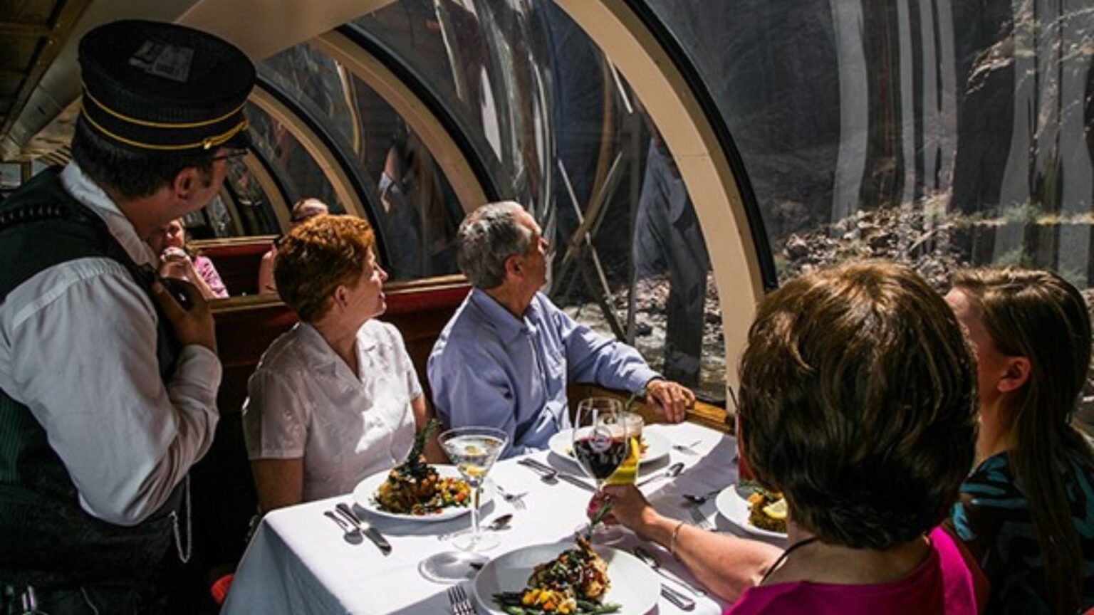 What To Expect On A Dinner Train Ride
